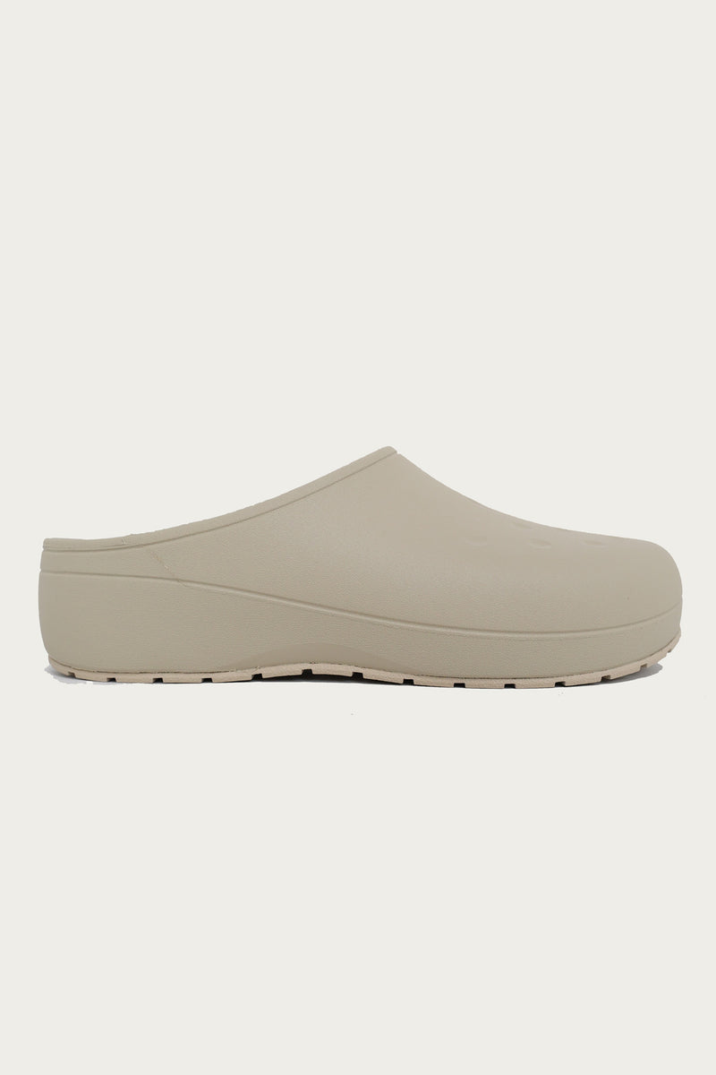 Crocs Classic Quiet Clog | Bark | Canoe Club