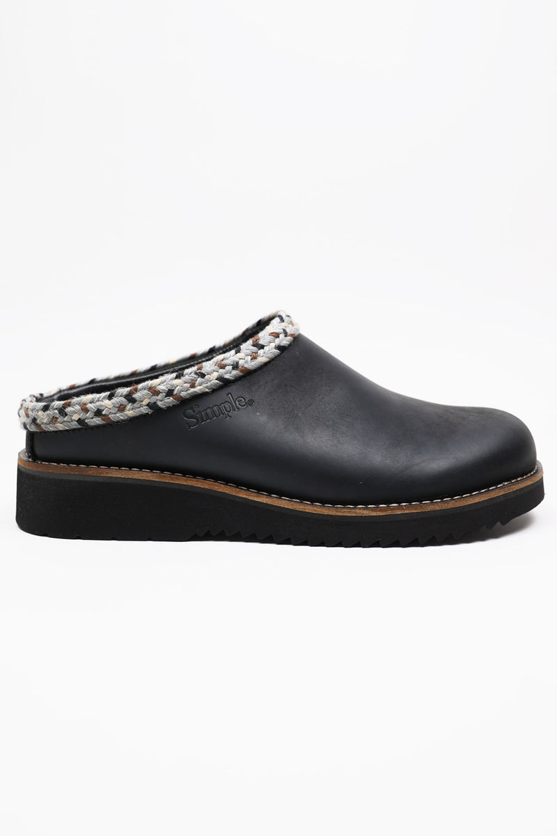 Simple Shoes Original Clog | Leather - Black | Canoe Club